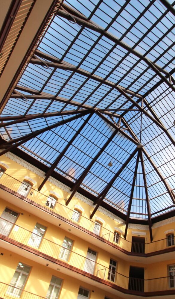 Verre sur mesure : découpe et pose en Gironde